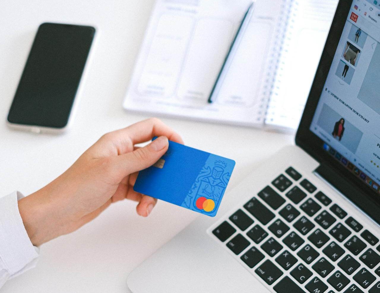 Equifax Vs Experian Vs Transunion: What's The Difference? | Guide